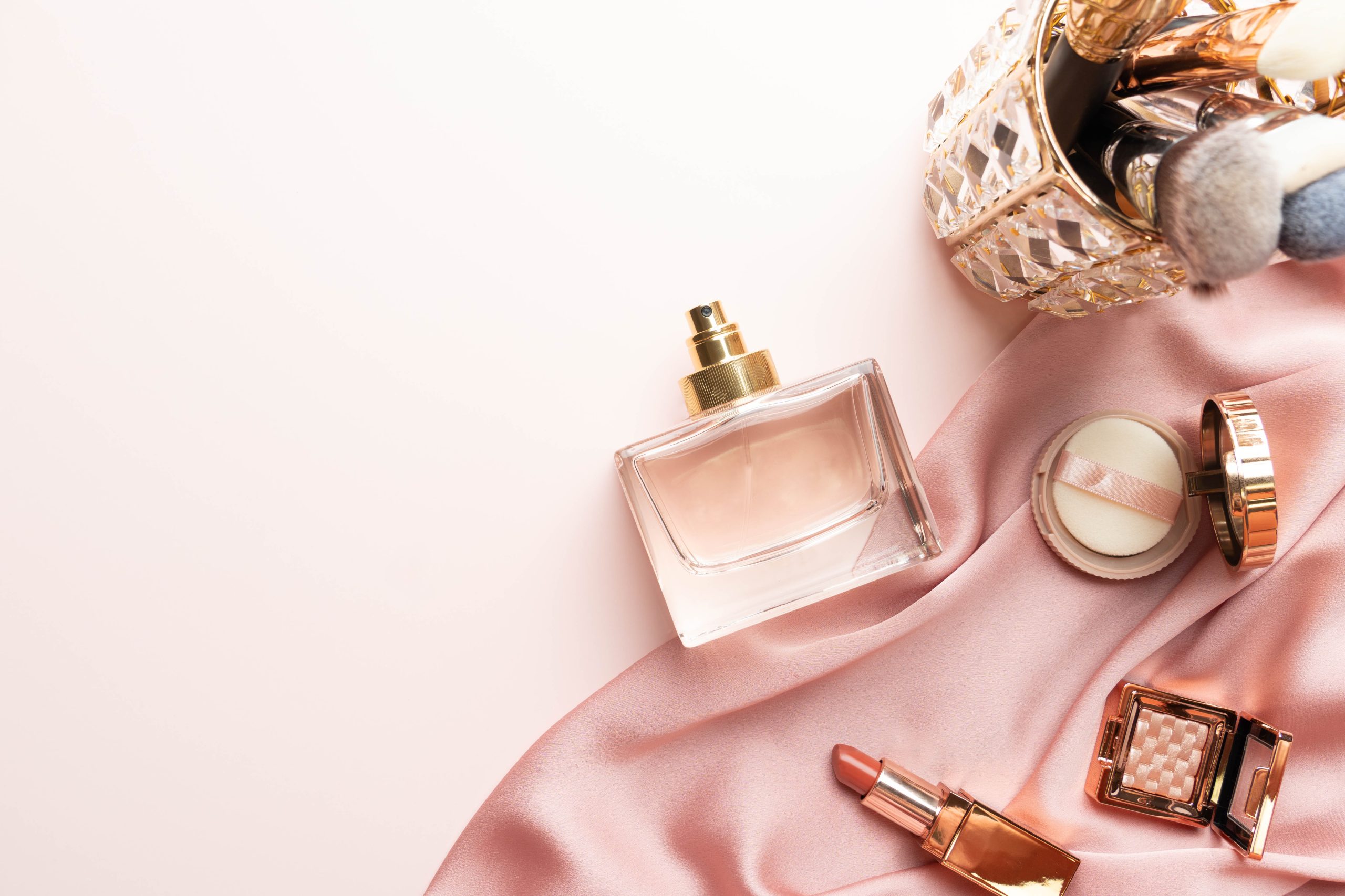 Discover the best floral perfumes that are romantic